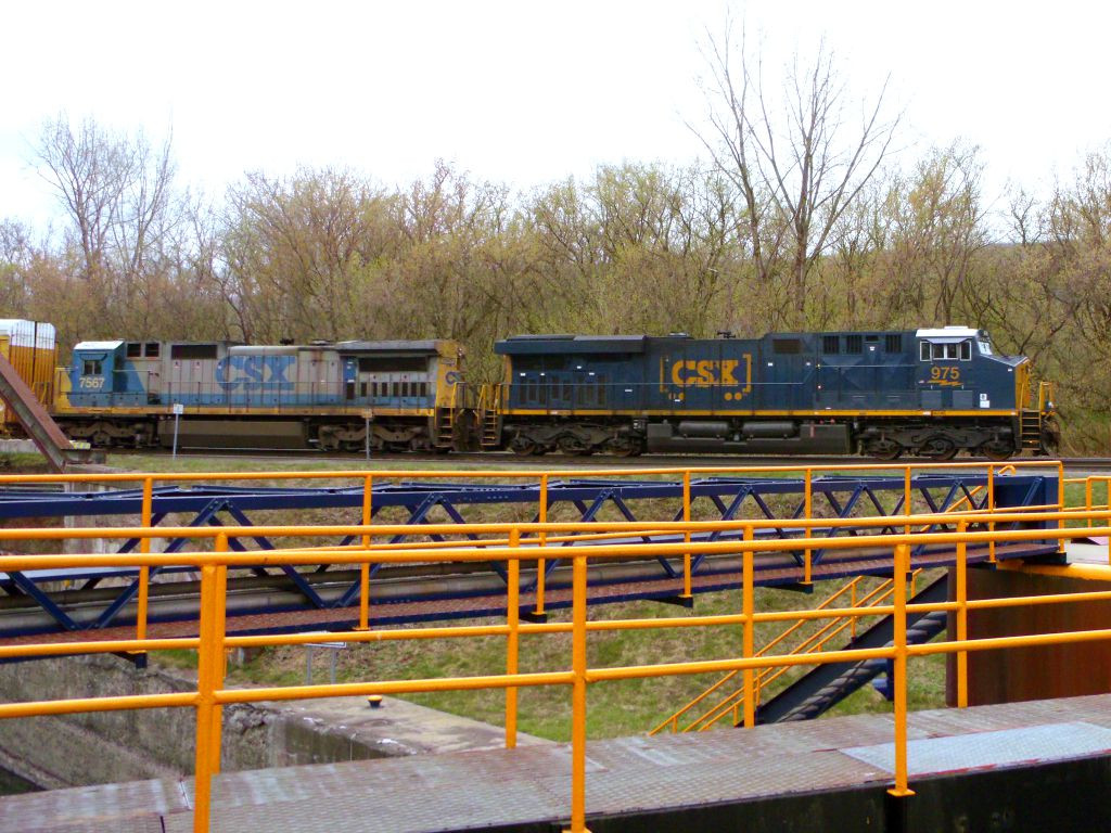 CSX 975